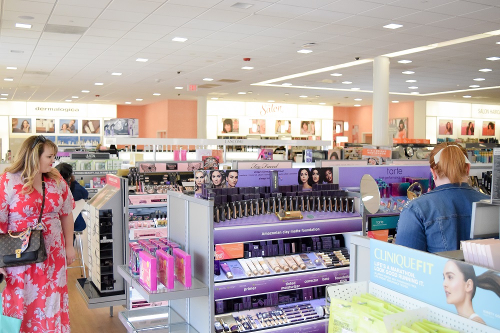 Shopping for Gifts for Her at Novi Town Center: a recap of their Mom's ...