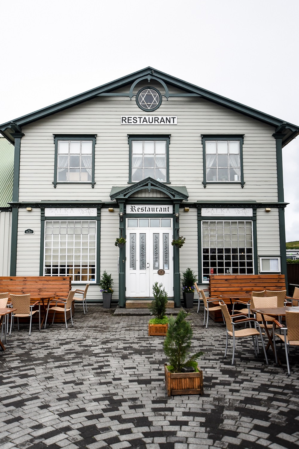 Dining Guide for Visiting Iceland – With Wonder and Whimsy