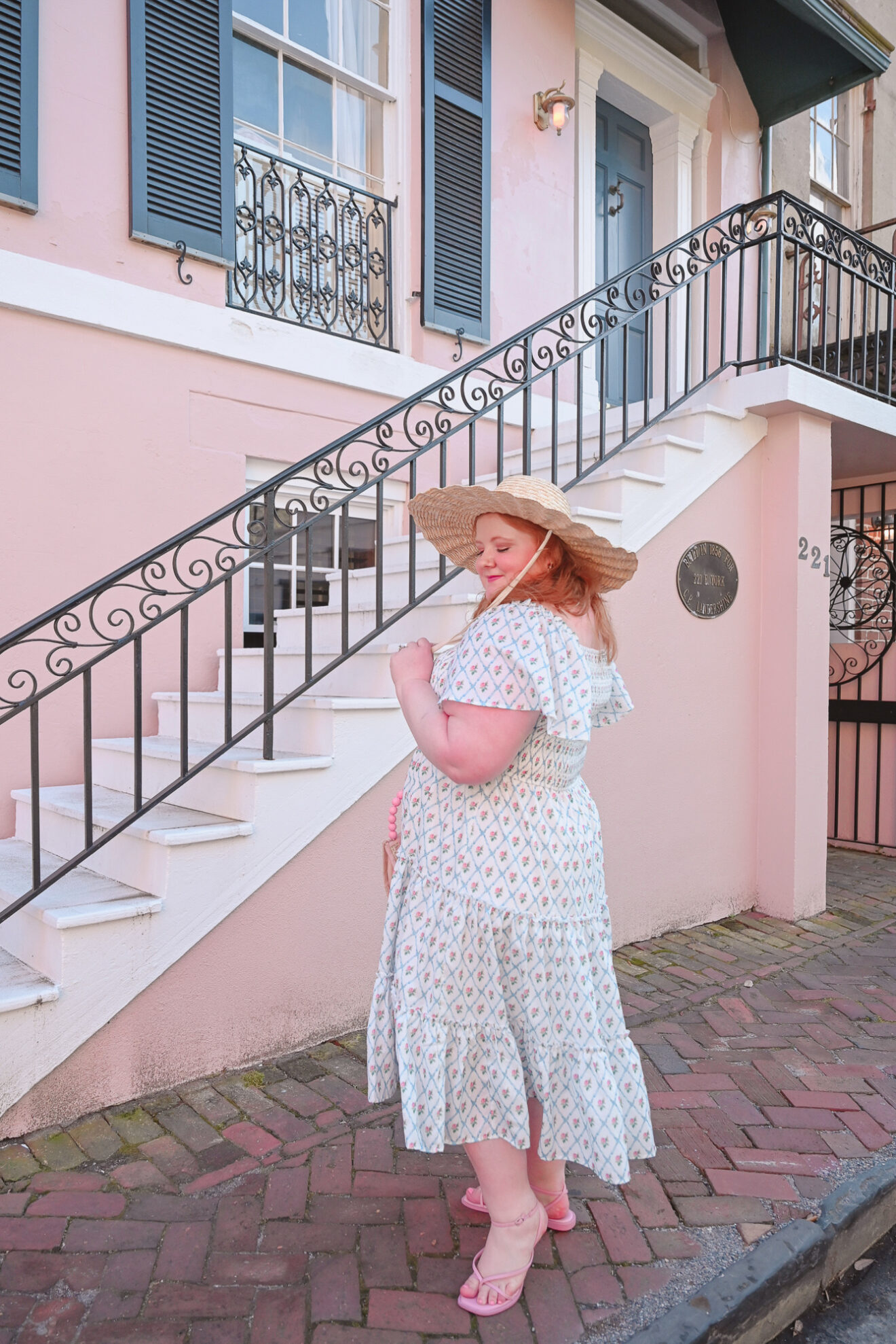 What to Wear in Savannah - With Wonder and Whimsy